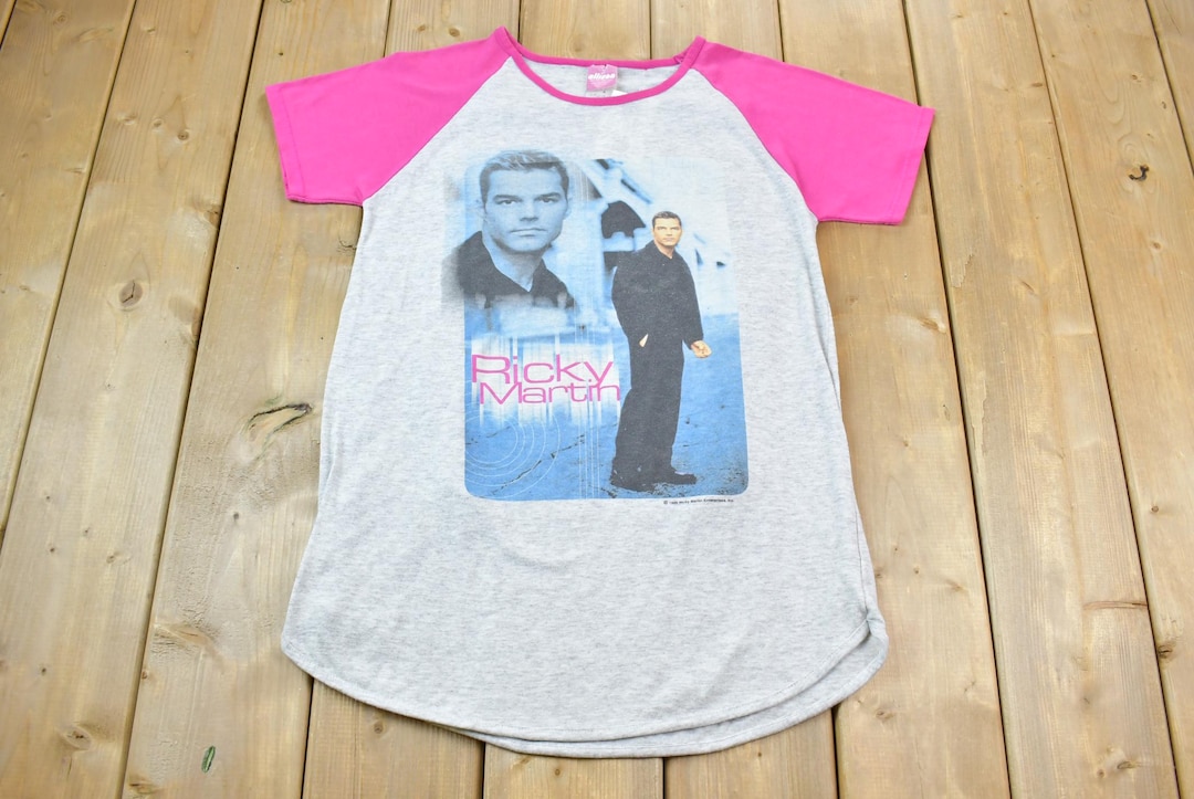 Vintage 1999 Ricky Martin Women's Graphic T-shirt / Made in USA / Ricky ...