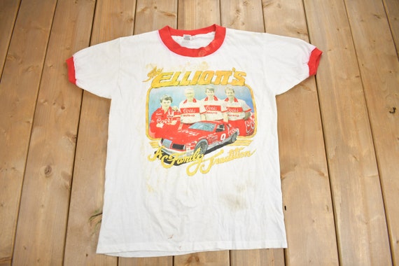 Vintage 1980s The Elliots A Family Tradition Graphic … - Gem