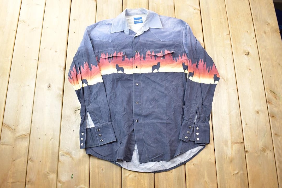 Vintage 1990s Wrangler All Over Print Wolf Theme Full Button up ...