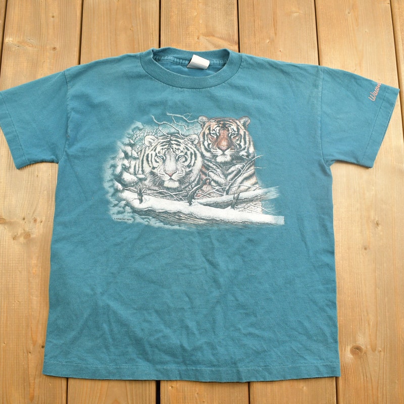 90s Tee - Etsy