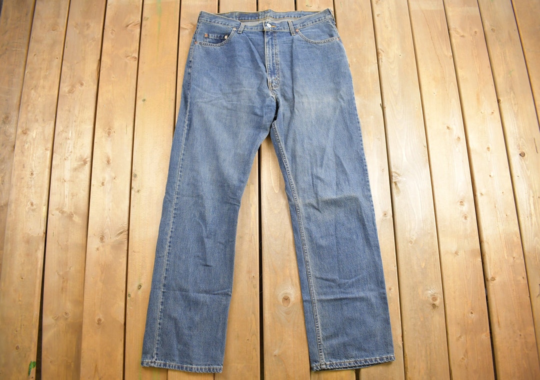 Vintage 1990s Levi's 528 Metro Fit Denim Jeans Size 38 X 34 / Mid Wash ...