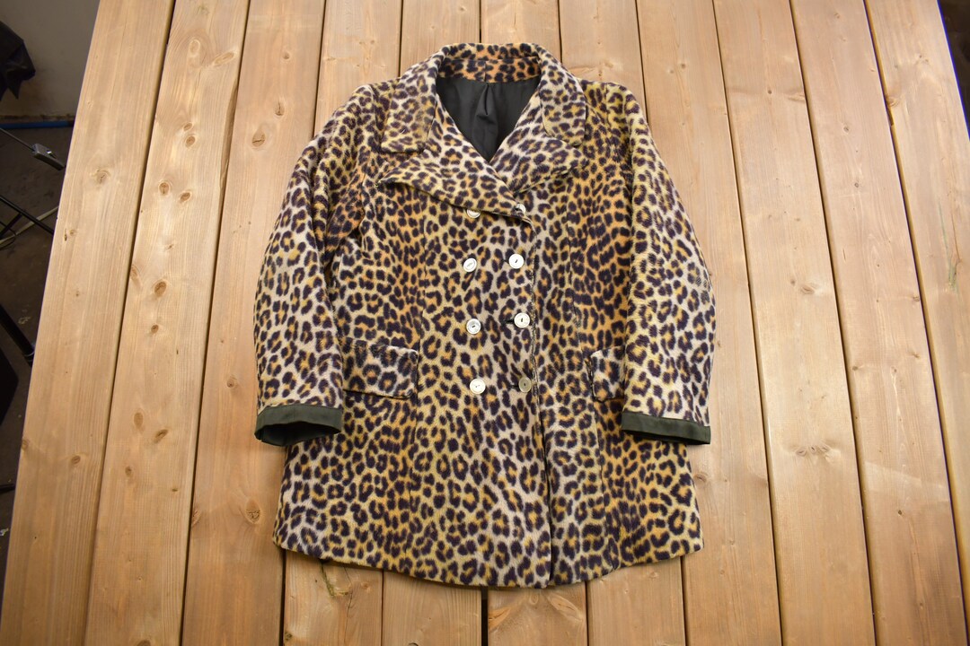 Vintage 1980s Cheetah Graphic Fur Coat / Animal Print / Tiger / Cheetah ...