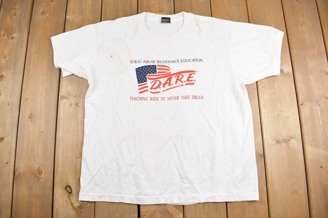 Vintage 1990s DARE America Teaching Kids to Never Take Drugs Graphic T ...