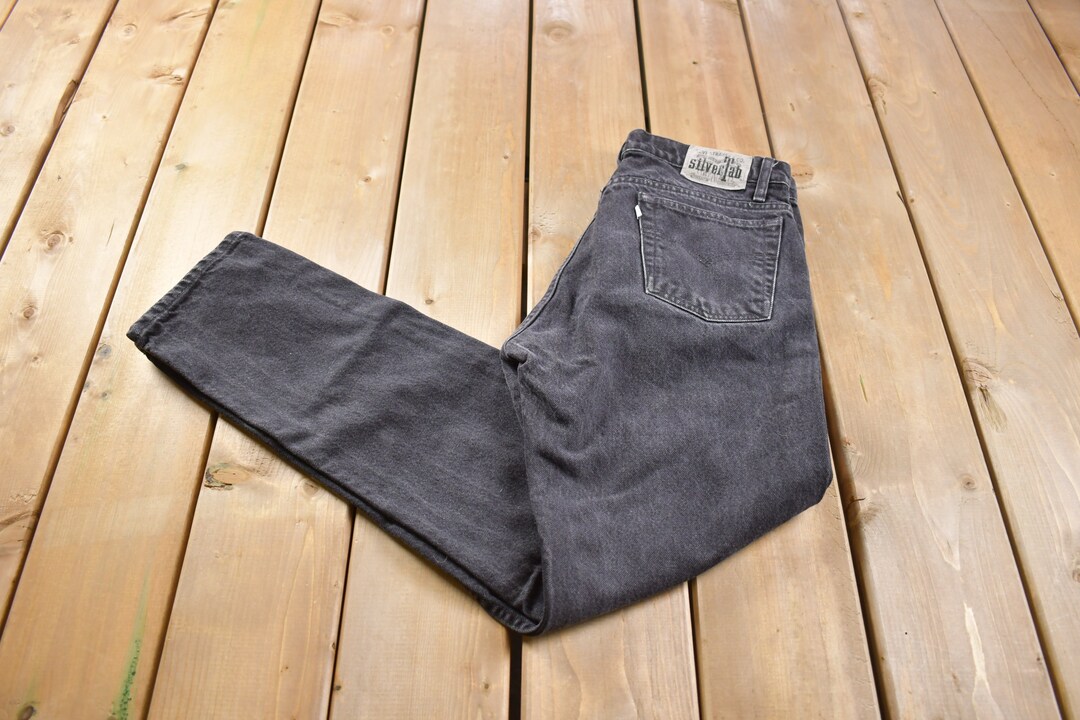 Vintage 1990s Straight and Narrow Silver Tab Levi's Jeans Size 30 X 29. ...