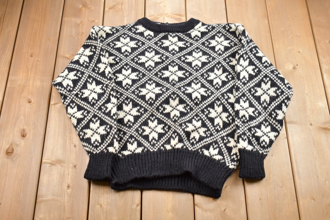 Vintage 1990s Eskimo All Over Print Knitted Sweater / Vintage 90s ...