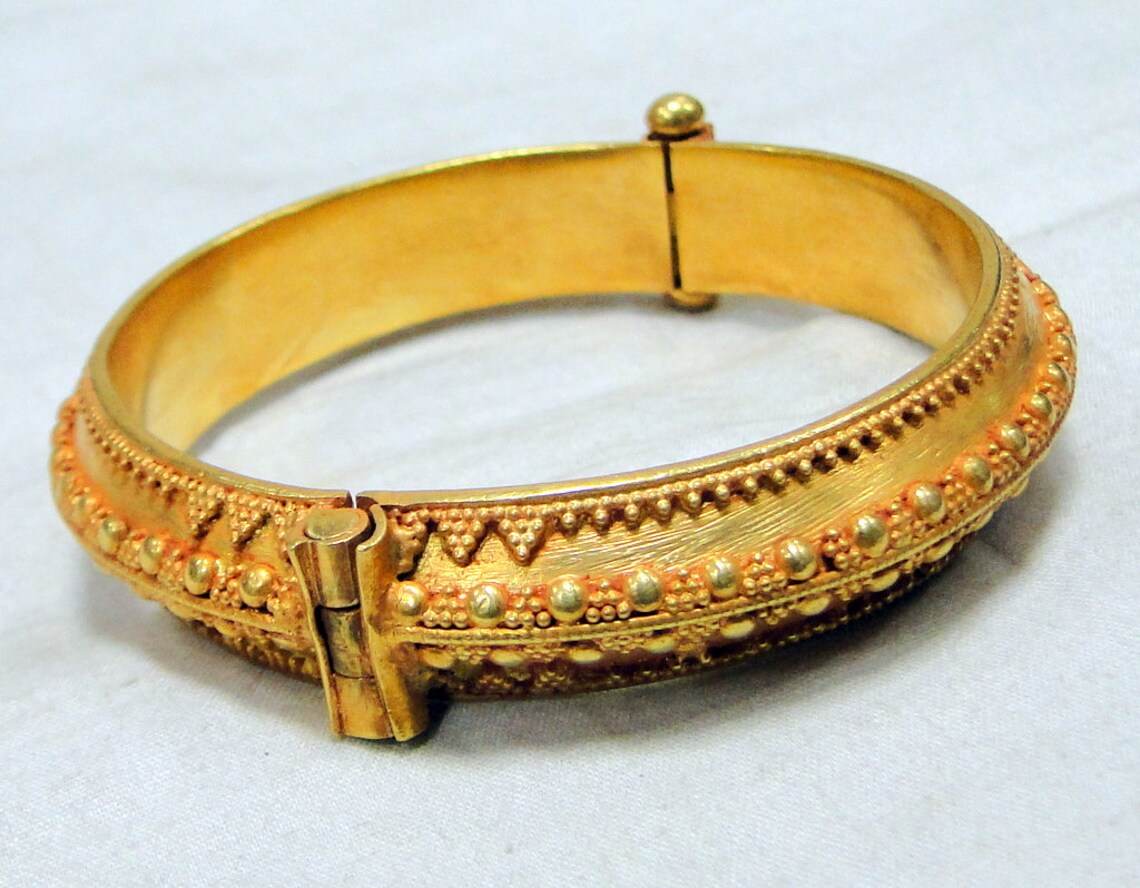 Gold Bangle Bracelet 22 K Gold Vintage Style Handmade Jewelry - Etsy