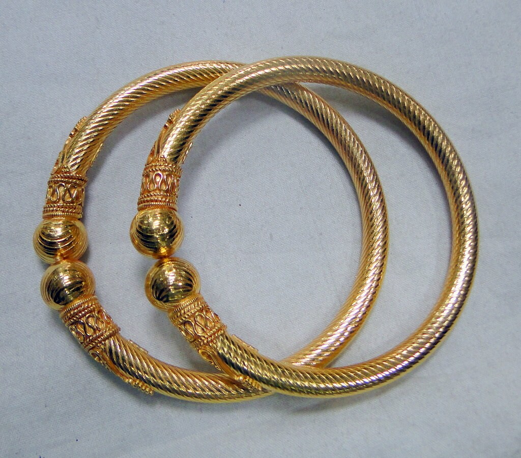 22K Yellow Gold Bangles Pair ,available in All Sizes - Etsy