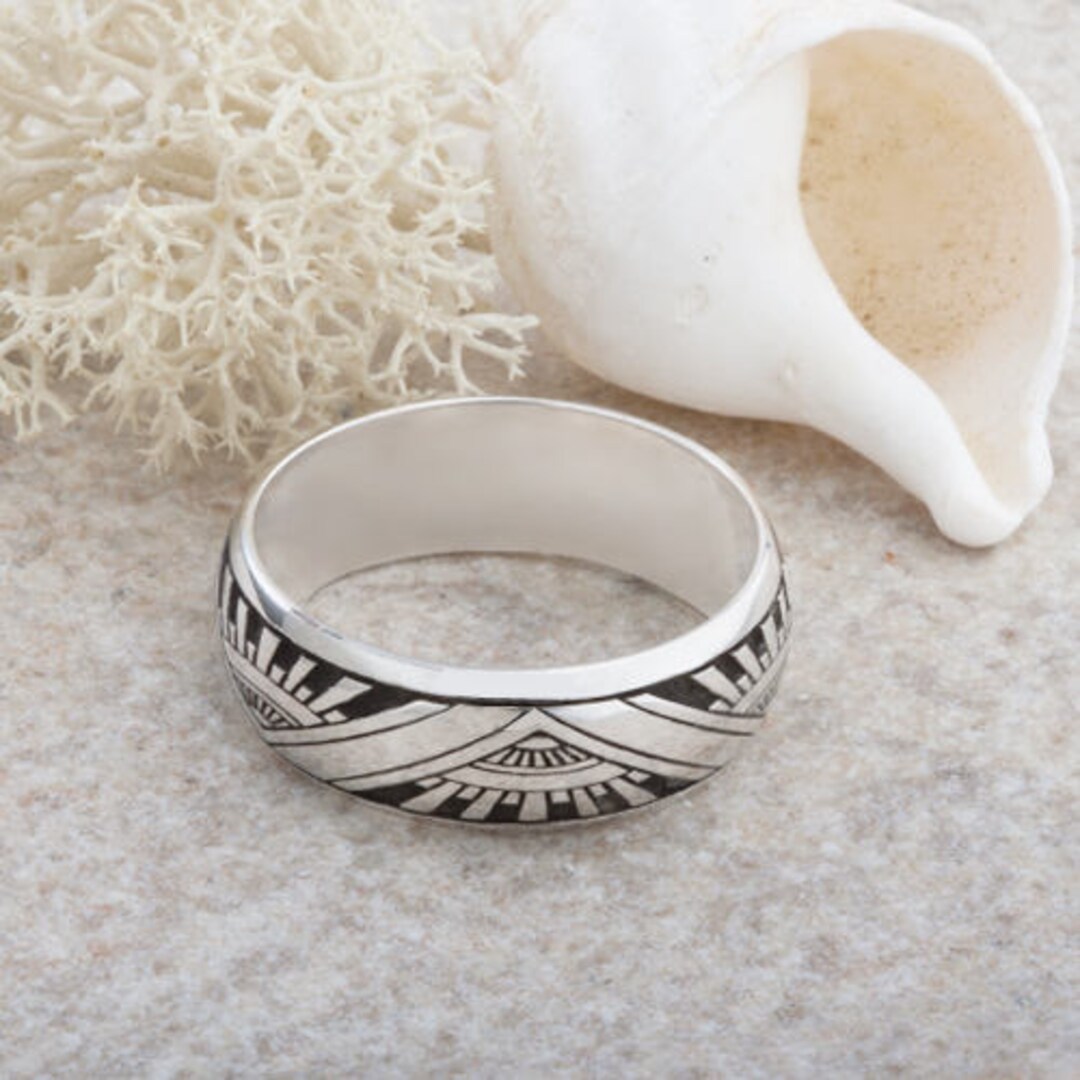 Art Deco Design Laser Engraved Ring - Etsy