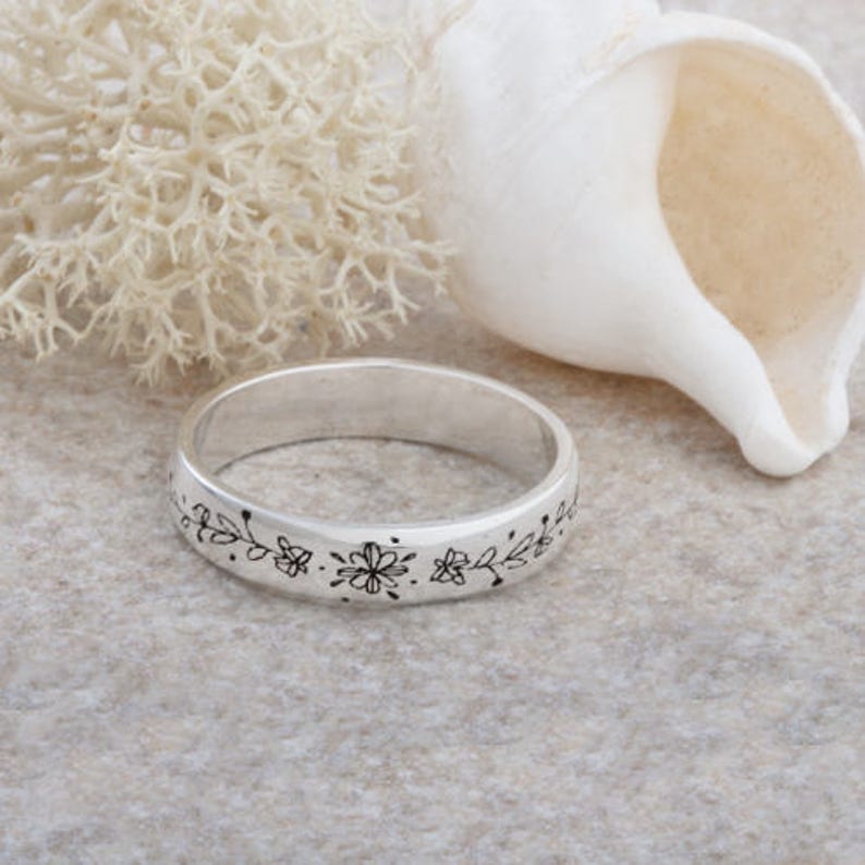 Hand Drawn Flower Laser Engraved Ring - Etsy UK