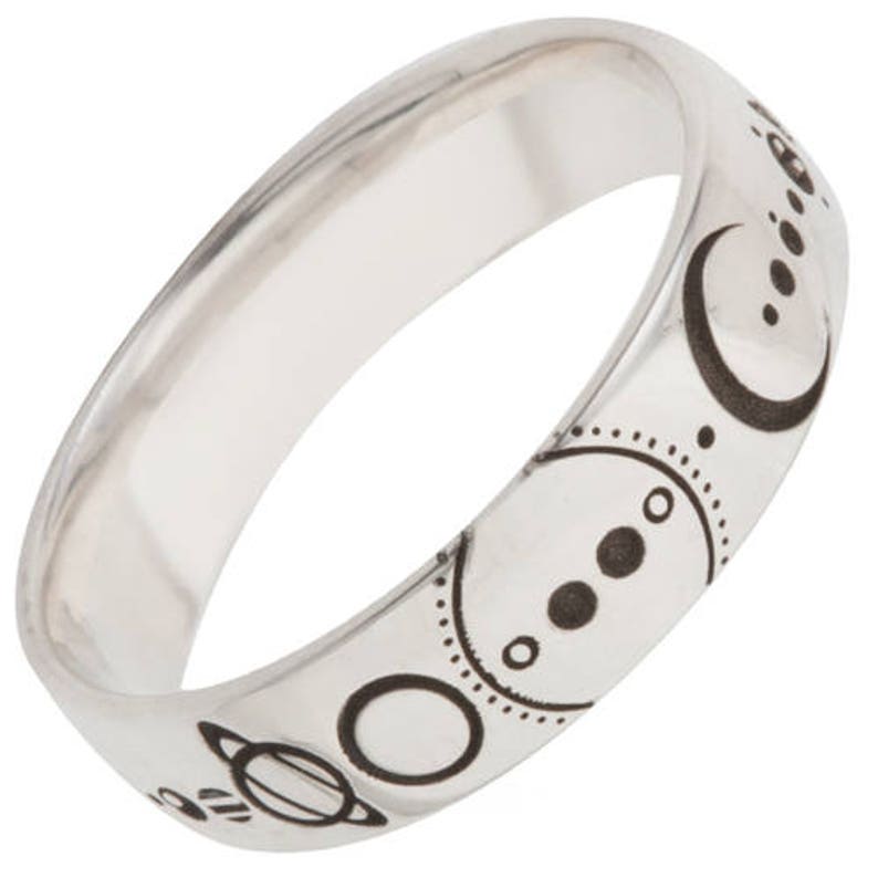Solar System Star Engraved Ring - Etsy