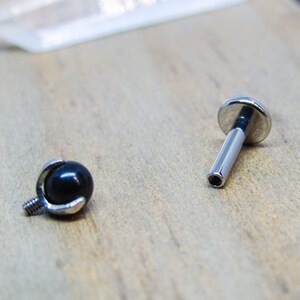 14g Titanium Flat Back Labret 4mm Onyx Semi Precious Stone | Etsy