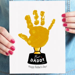 Father's Day Handprint Craft | Best Dad Trophy | DIY Father's Day Gift ...