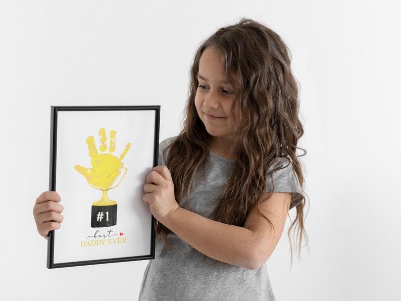 Handprint Trophy for Dad | #1 Daddy Handprint Art Craft | DIY Father's ...