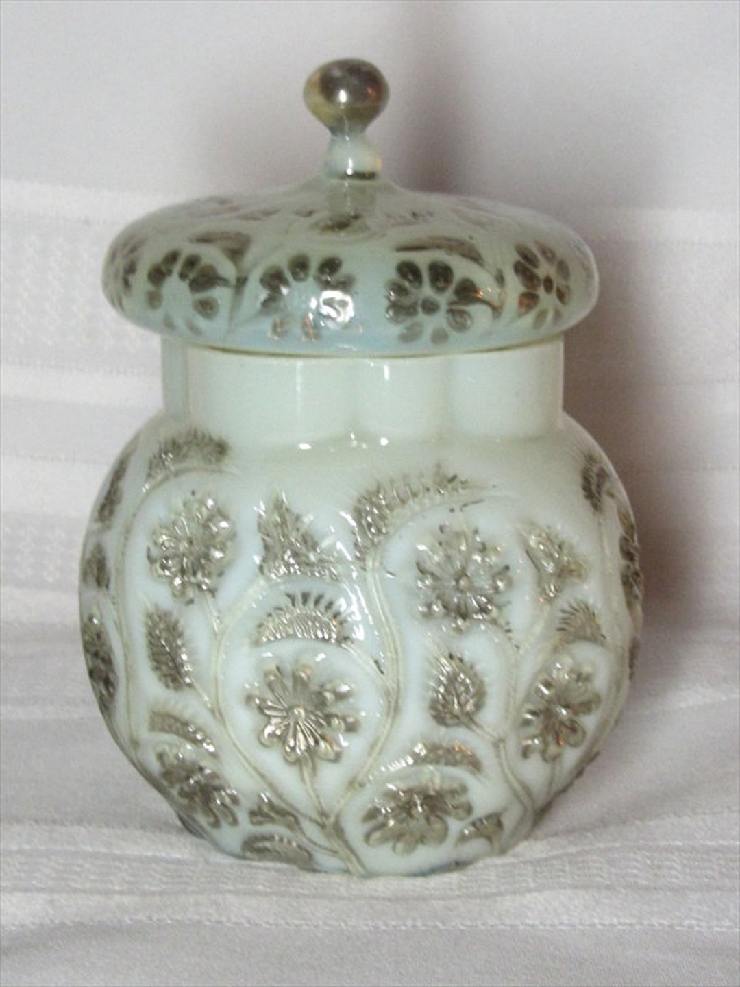 Findlay Onyx Covered Sugar, Platinum Stain, Opal White With Clambroth ...