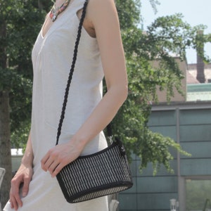 Sustainable Handmade Scoop Shape Seagrass Crossbody Shoulder Sling ...