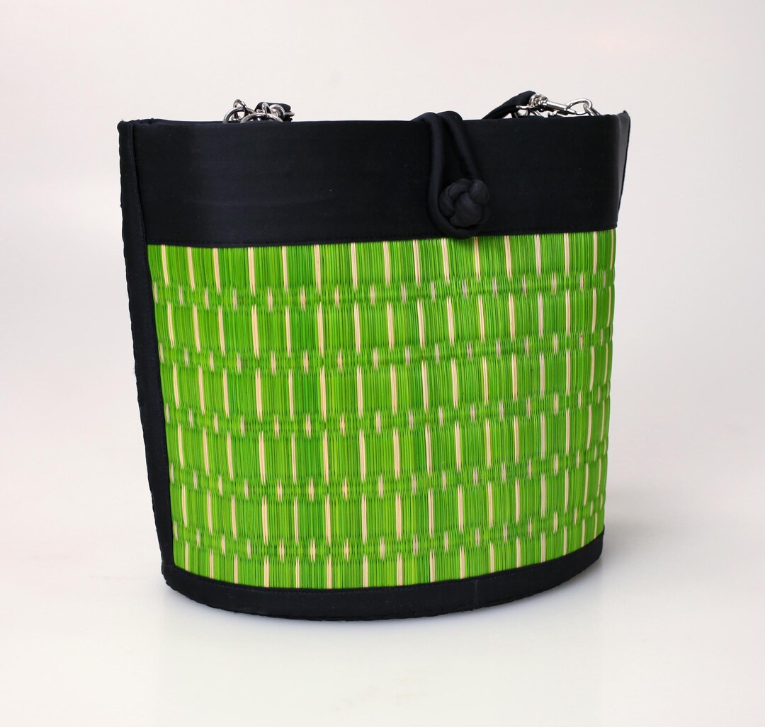 Handwoven Rush Grass Shoulder Bag – Ergonomic Curved Avi Purse in Fresh ...