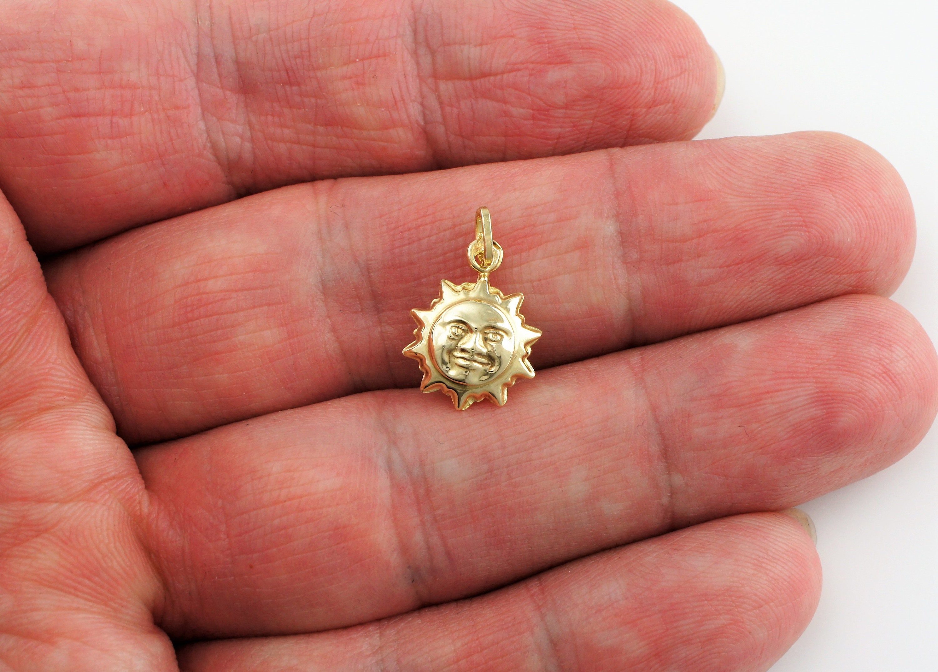 9ct Yellow Gold Sun Face Pendant Charm - Etsy
