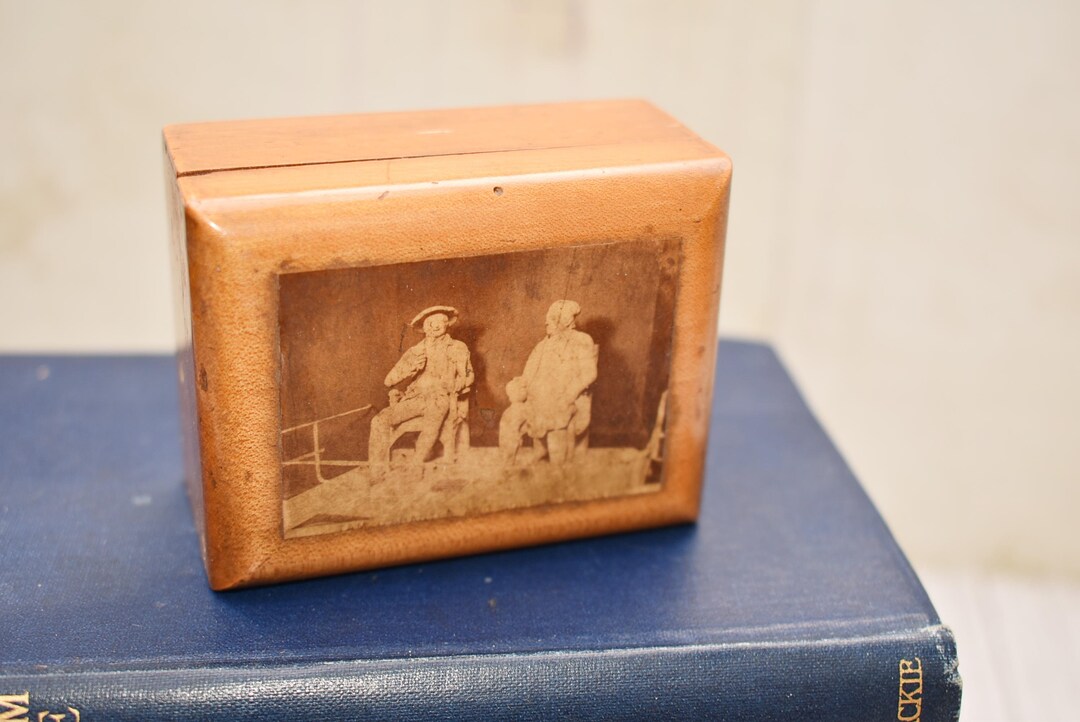 Victorian Trinket Box - Beautiful Tam O'shanter and Johnny Souter ...
