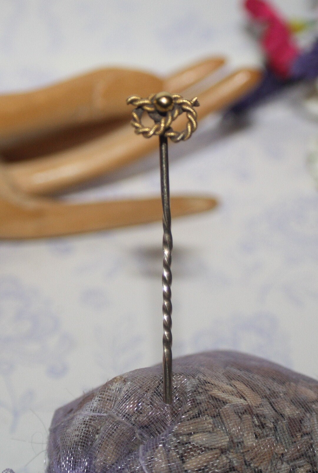 Stick/cravat/lapel Pin Beautiful Victorian 15 Carat Gold Lover's Knot ...