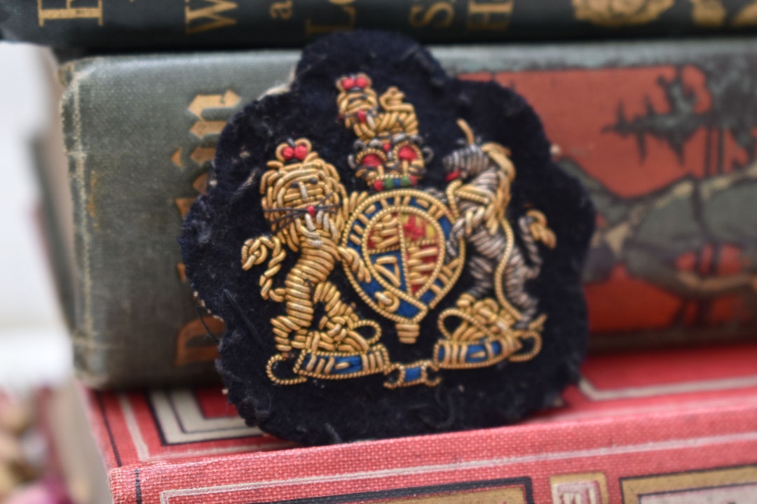 Antique Braided Coat of Arms Badge - Lions & Crown Embroidery - Etsy