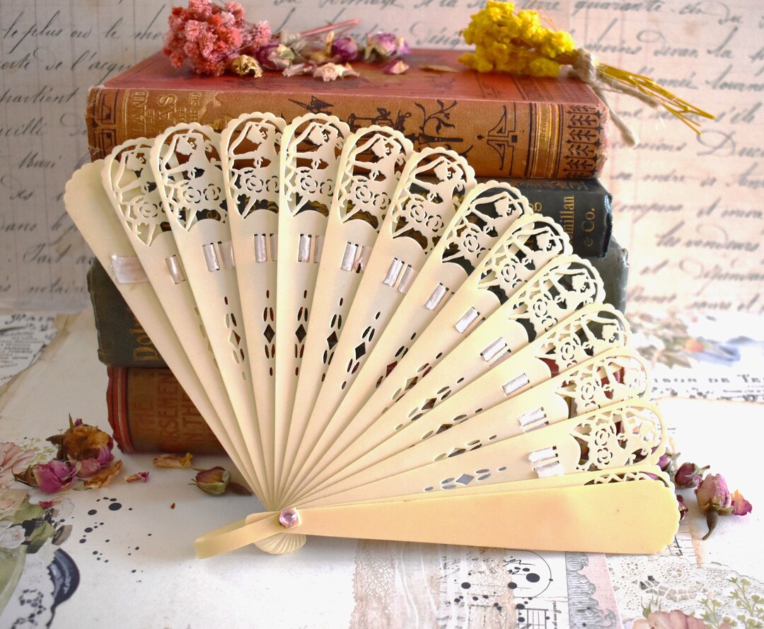 Decorative Antique Brise Fan - Beautiful Threaded and Celluloid Dancing ...