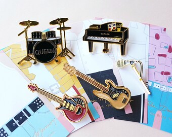 Queen Pin Badge - Etsy