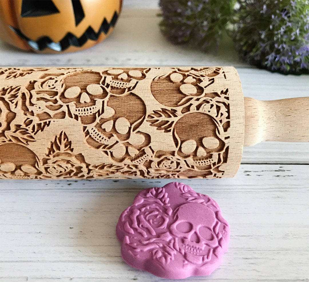 Engraved Skull Rolling Pin , Skull on Cookies , Halloween Treats - Etsy