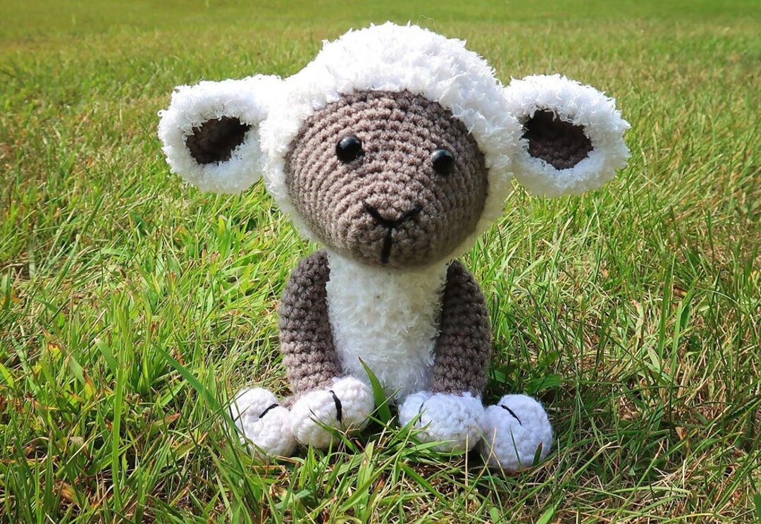 Case the Lamb Pattern - Etsy