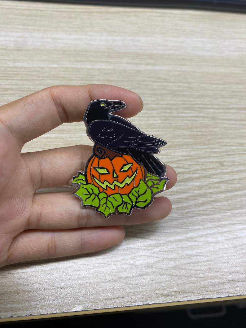 Raven & Jack-o-Lantern glow in the dark hard enamel pin | Etsy