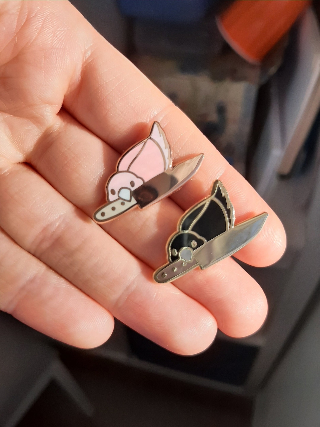 Knife Parrot - Parrotlet Hard Enamel Mini Pin - Pink and Rose Gold ...