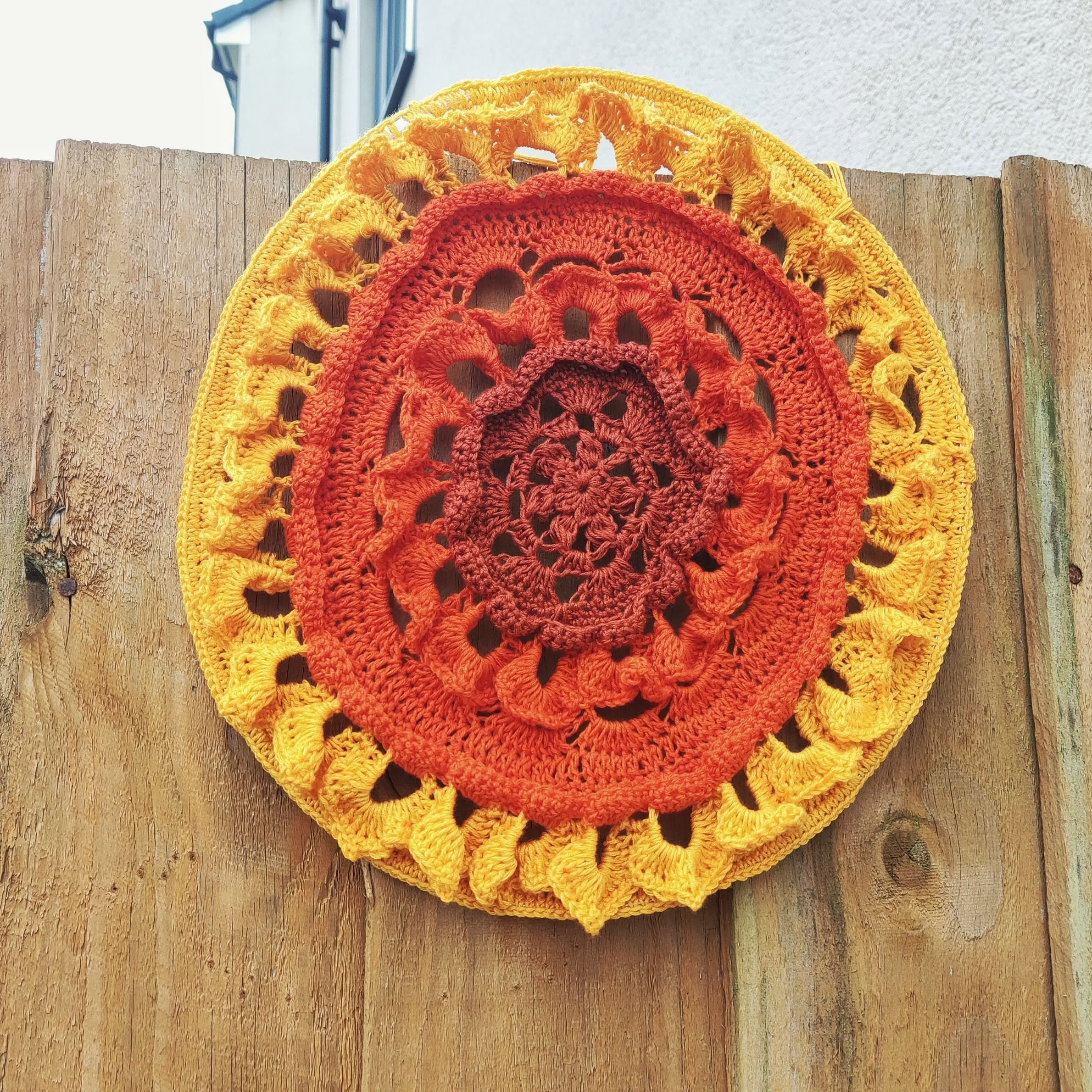Crochet Mandela Art Pattern, Crochet Wall Hanging, Colorful Crochet ...
