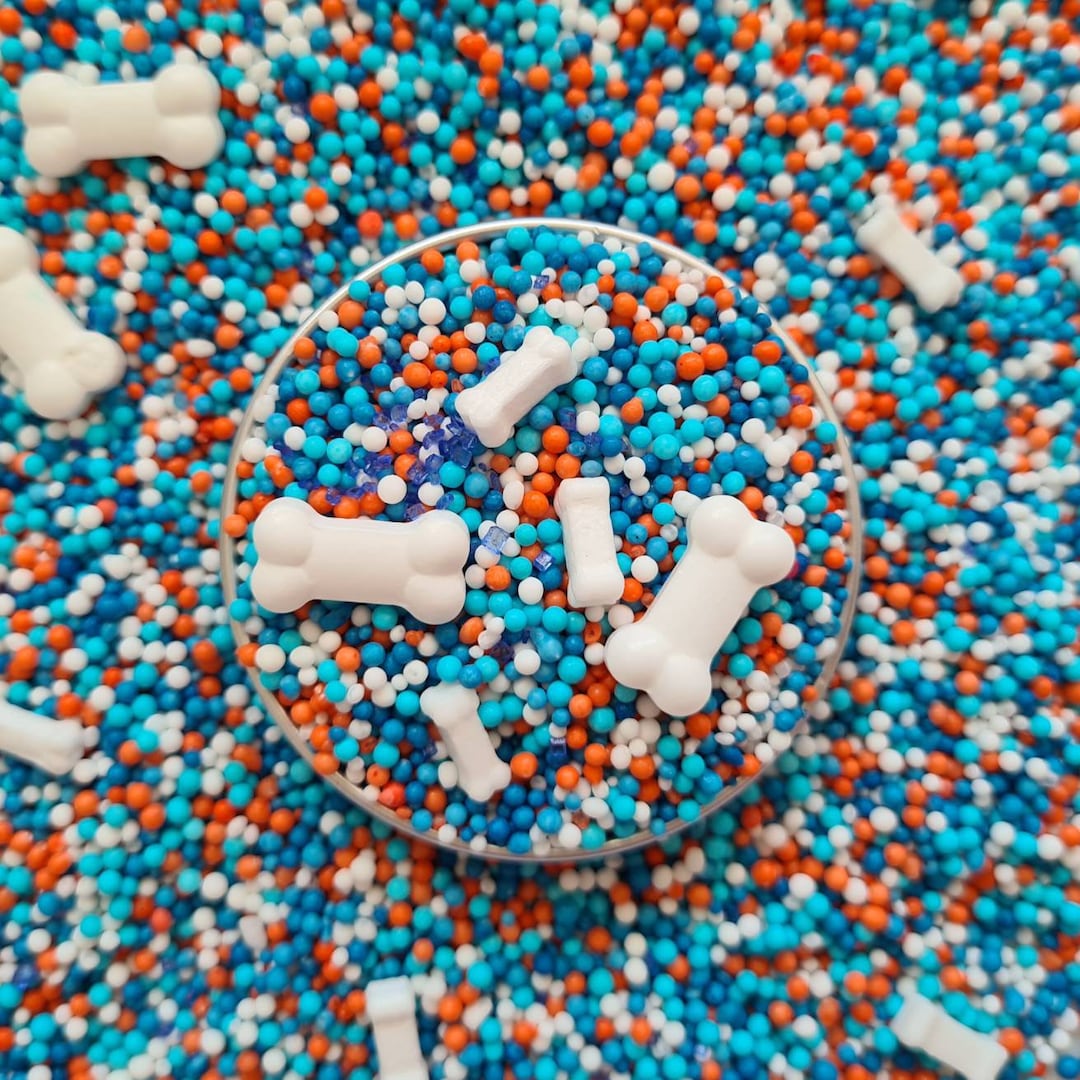 BLUEY PAWS 50g 100g 200g Sprinkles Cake Decorating Australia Sprinkle ...
