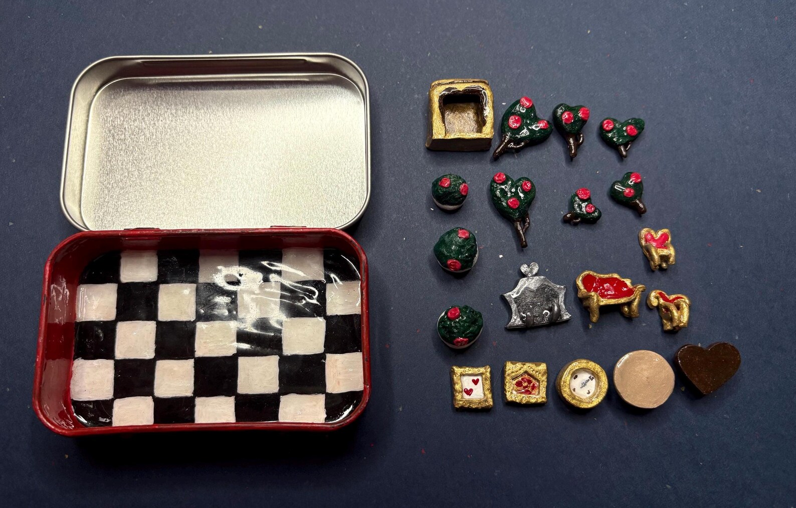 Twisted Wonderland Heartslabyul Dorm Tin - Etsy