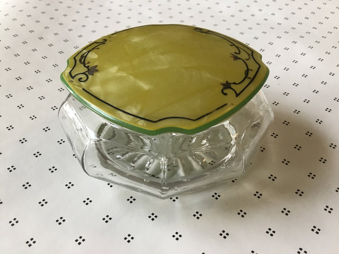 Art Deco Powder Jar Vintage Art Deco Green Bakelite Etched Design Art ...