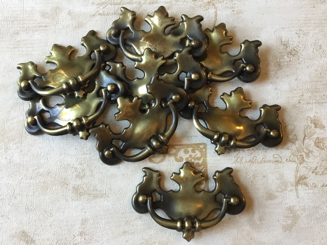 Vintage Batwing Drawer Pulls Set of 8 Single Mount Vintage Chippendale ...