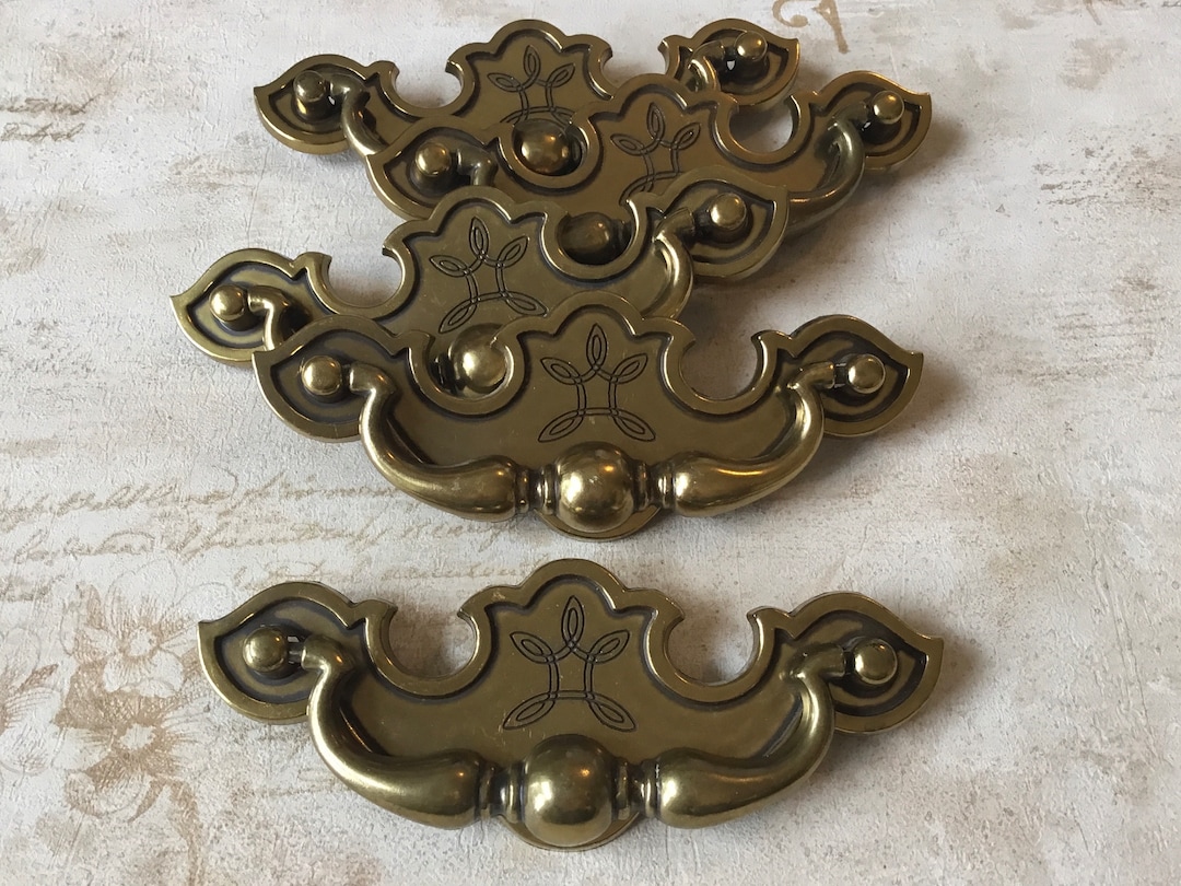 Brass Chippendale Drawer Pulls Set of 5 Vintage Brass Batwing Drawer ...
