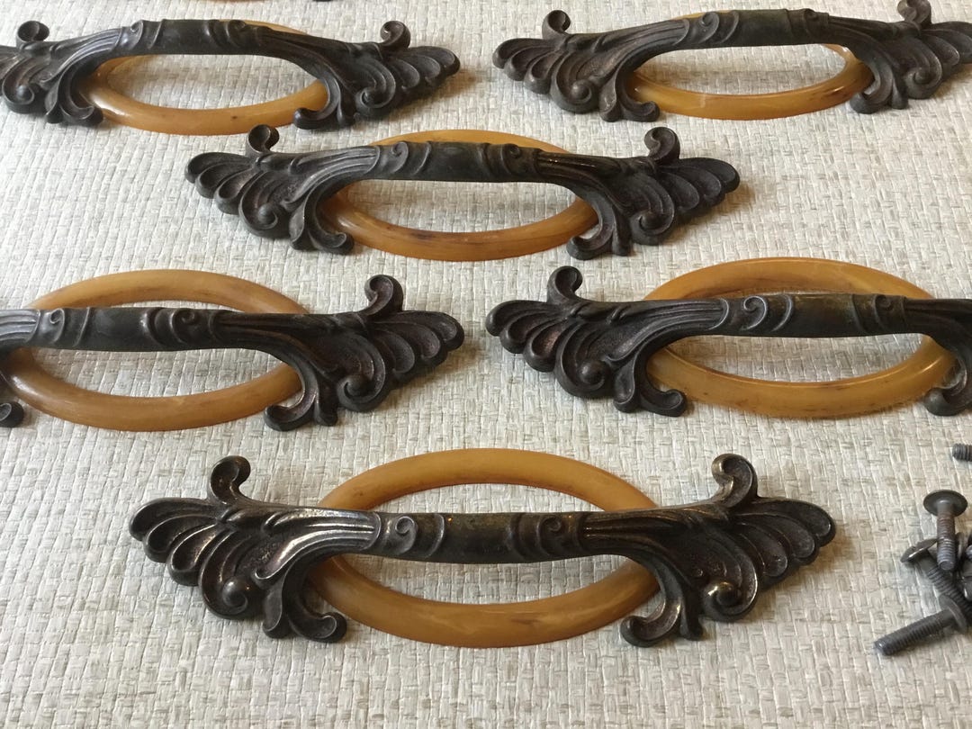 Art Deco Waterfall Pulls Set of 8 Art Deco Cabinet Pulls With ...