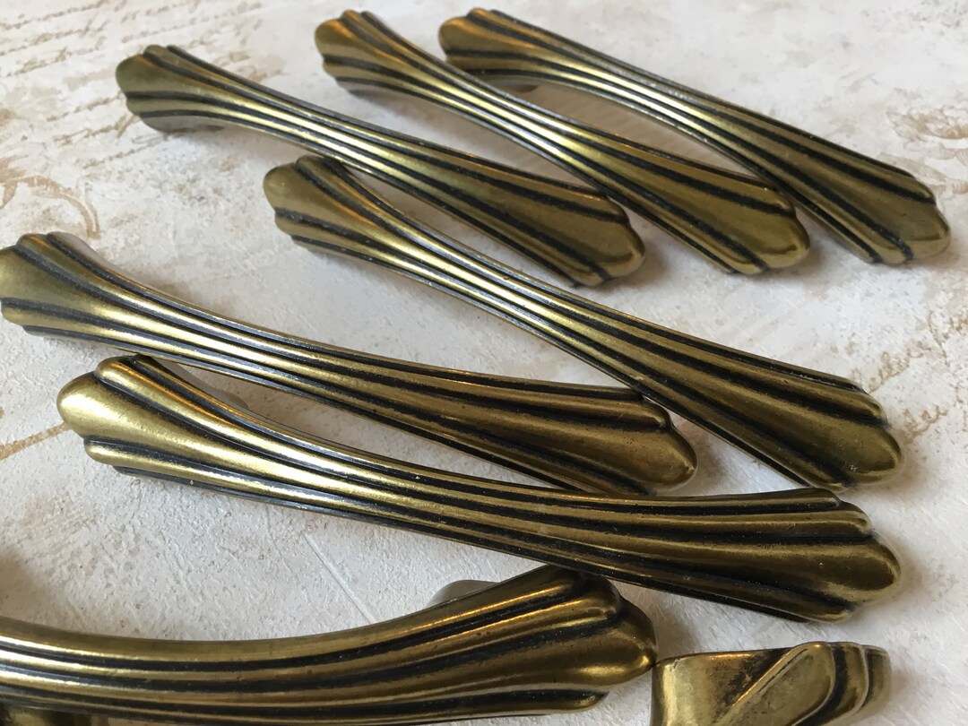 Vintage Brass Drawer Handles, Set of 8 Vintage Brass Scalloped Cabinet ...