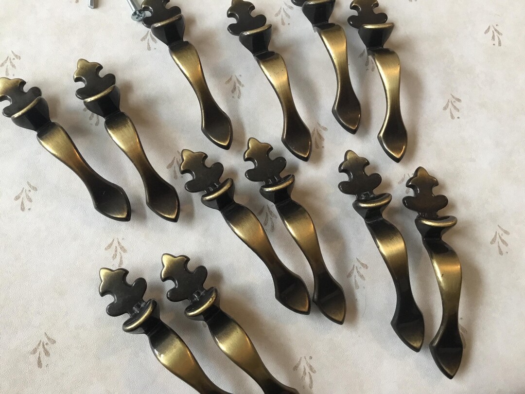 MCM Cabinet Handles With Thumb Rest Set of 12 Vertical Cupboard Pulls ...