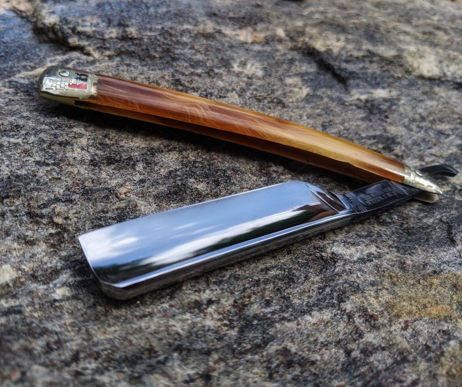 FW Engels Shave Ready Straight Razor Fancy Ornate Brass Scales