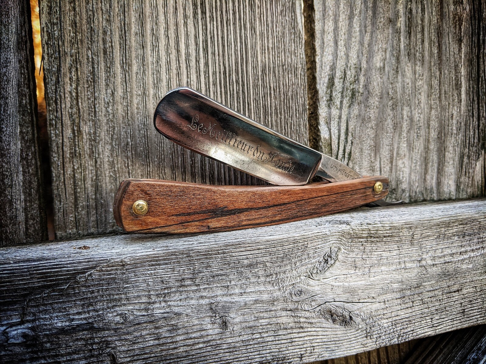 Antique French Straight Razor Lion Freres Thielt 15/16 Blade