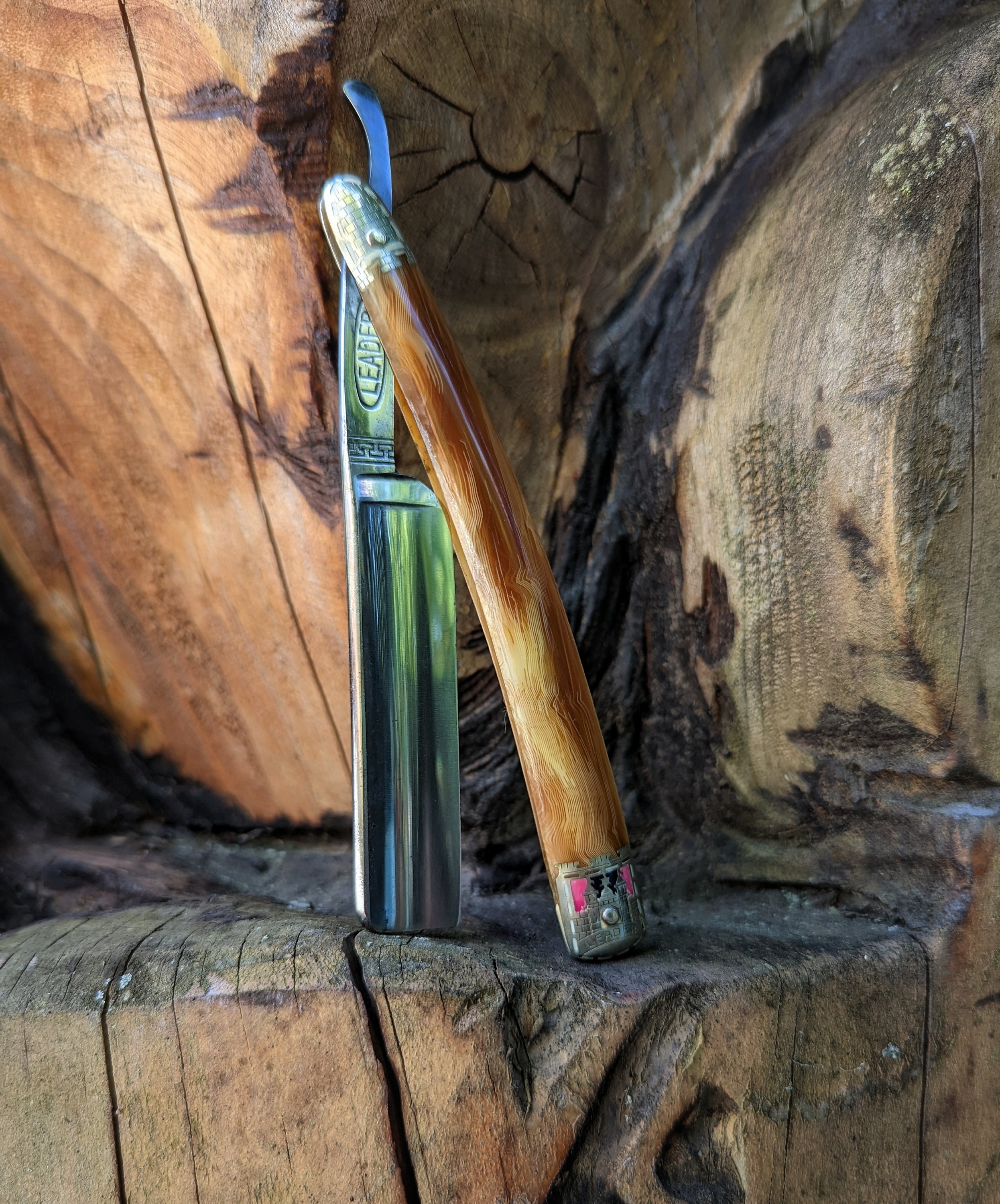 5/8 FW Engels Shave Ready Straight Razor Fancy Ornate Brass Scales