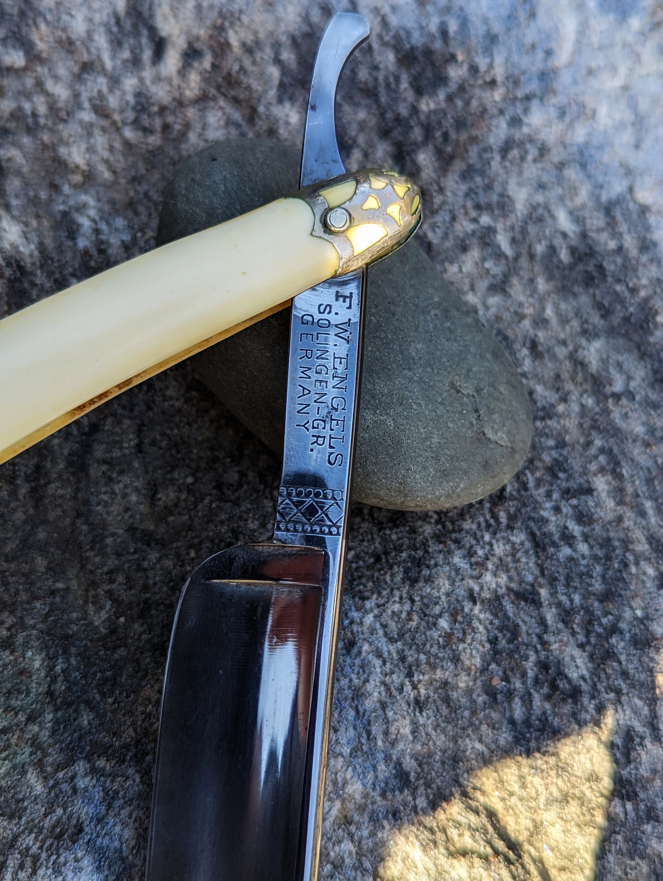 FW Engels 6/8 Shave Ready Straight Razor Fancy Ornate Scales Shave Ready