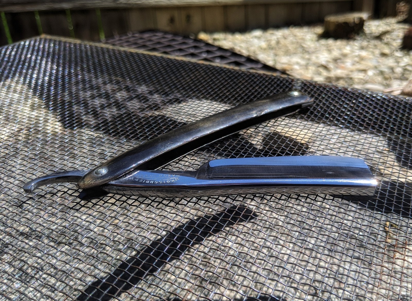 WOW 1 8/8 Vintage Wm. Gilchrist Wade and Butcher Bow Straight Razor ...