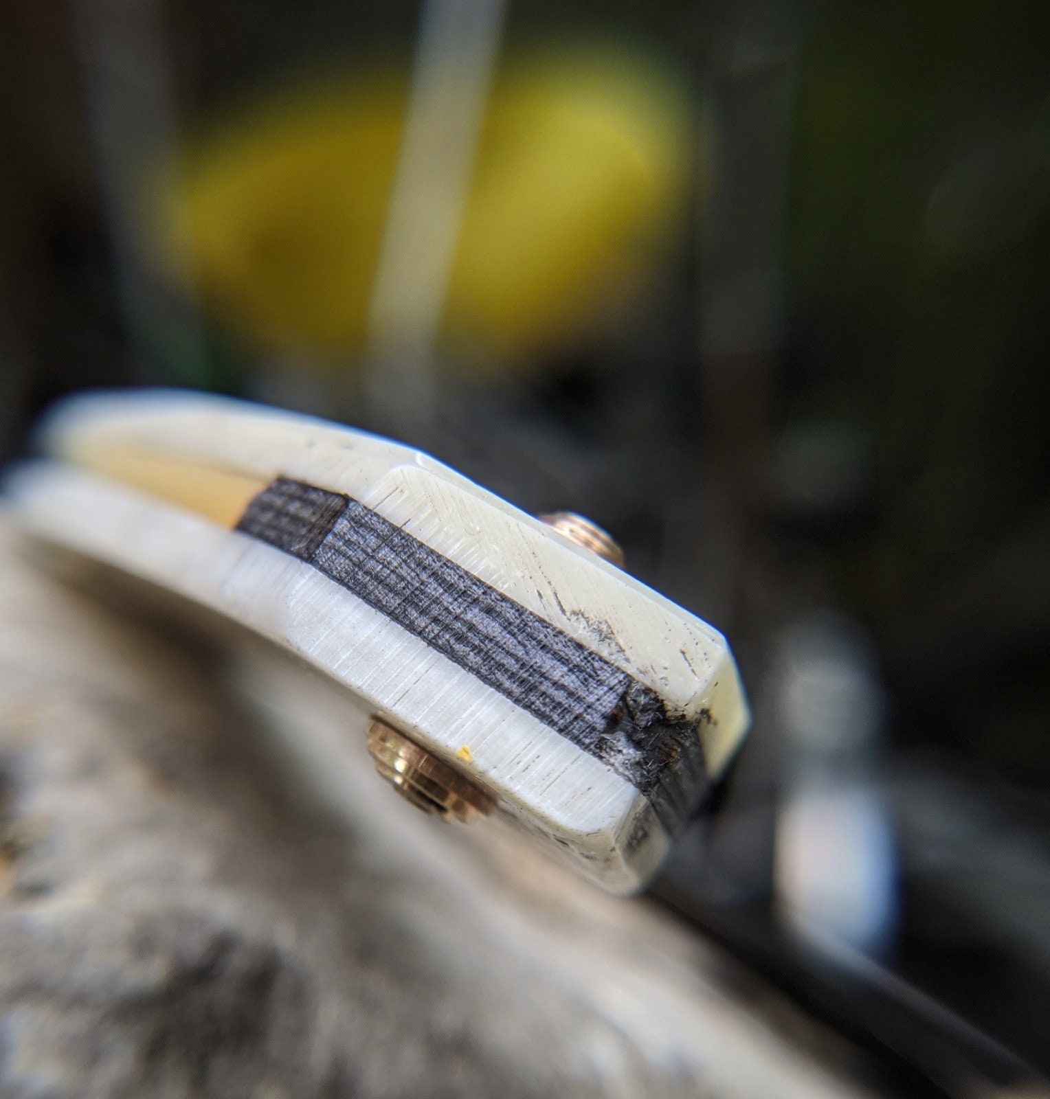 Dovo Custom Straight Razor Bone Scales brass 5/8