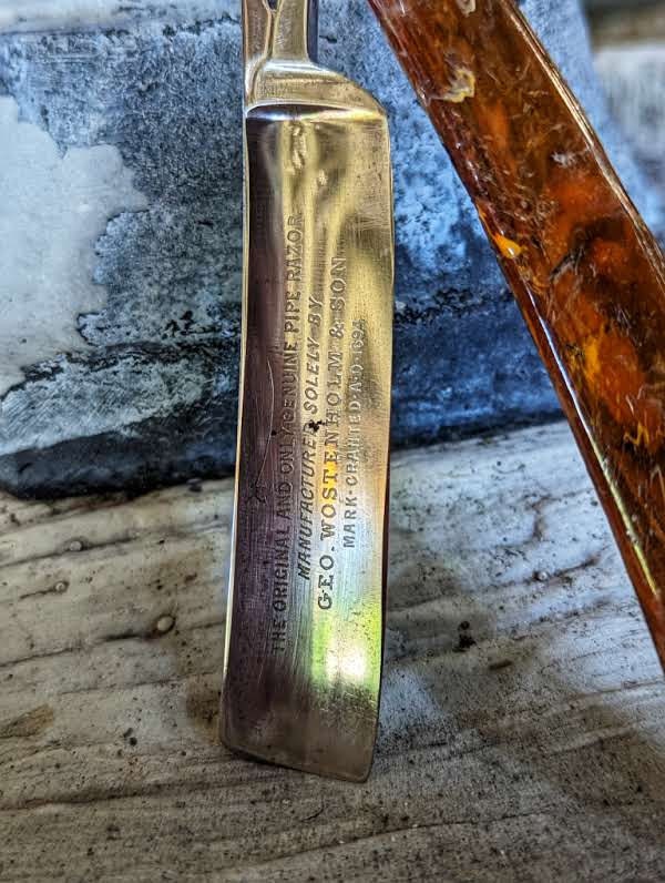 The Original and only genuine Pipe Razor Geo Wostenholm & Son 1694