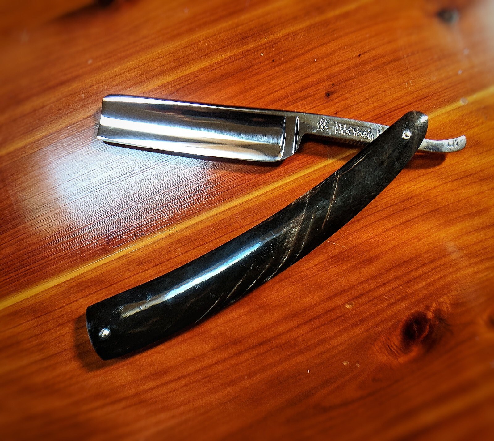 Friodur 472 Henckels Solingen Straight Razor Custom buffalo scales ...