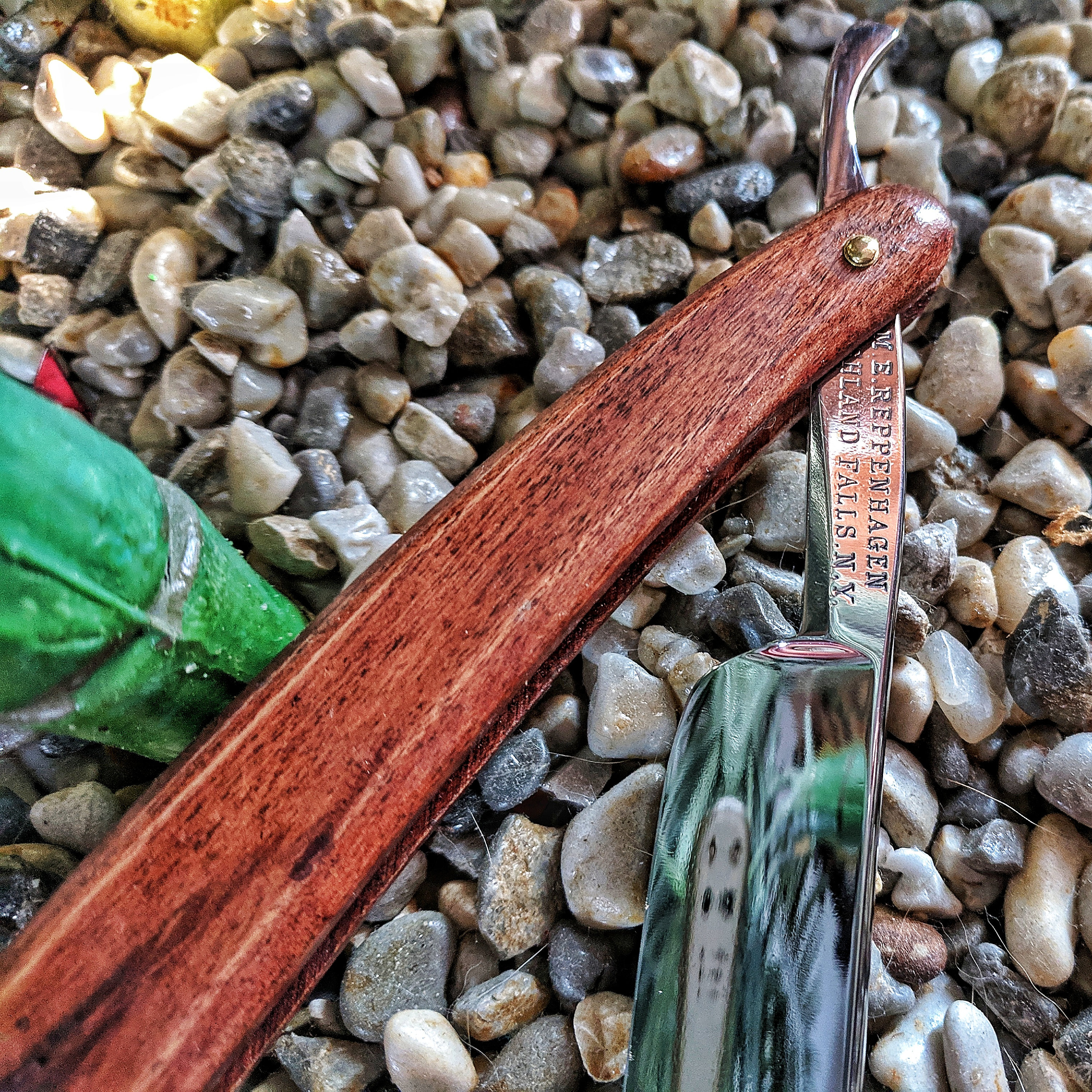 Beautiful Vintage Diamondine Straight Razor that is 6/8 wide and made ...