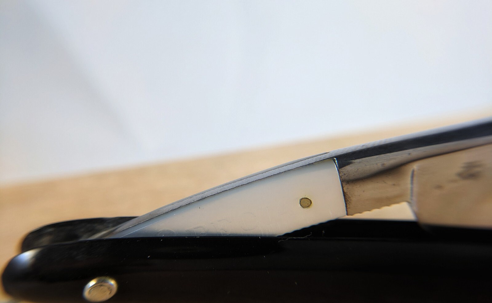 Beautiful Near Mint 11/16” Square Point Worcester Razor Company Special ...