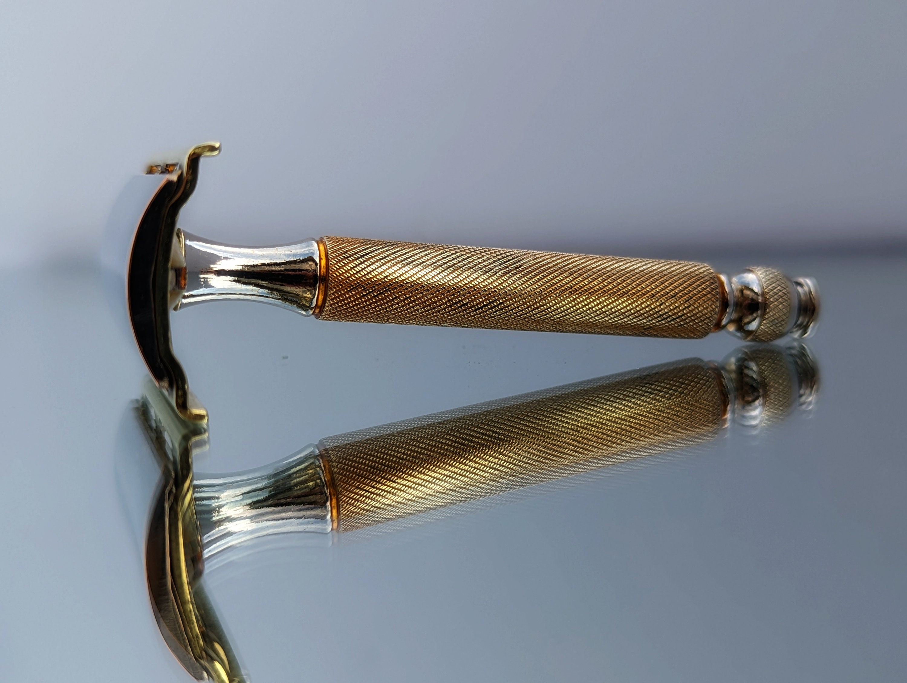 1960s DE Gillette DE Double Edge Safety Razor 3 Tone chrome Gold faded ...